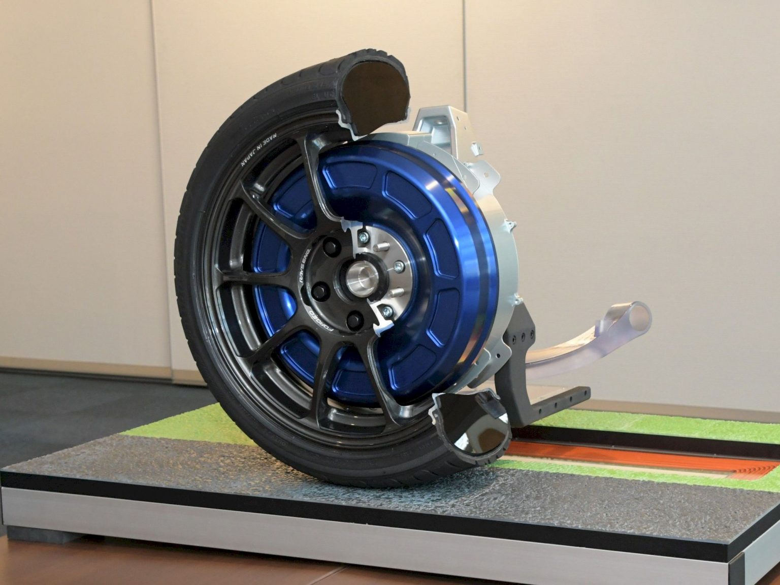 【今さら聞けない】シリーズ「駆動方式の違いと特徴/車の足回り」 - JAMA BLOG 一般社団法人日本自動車工業会